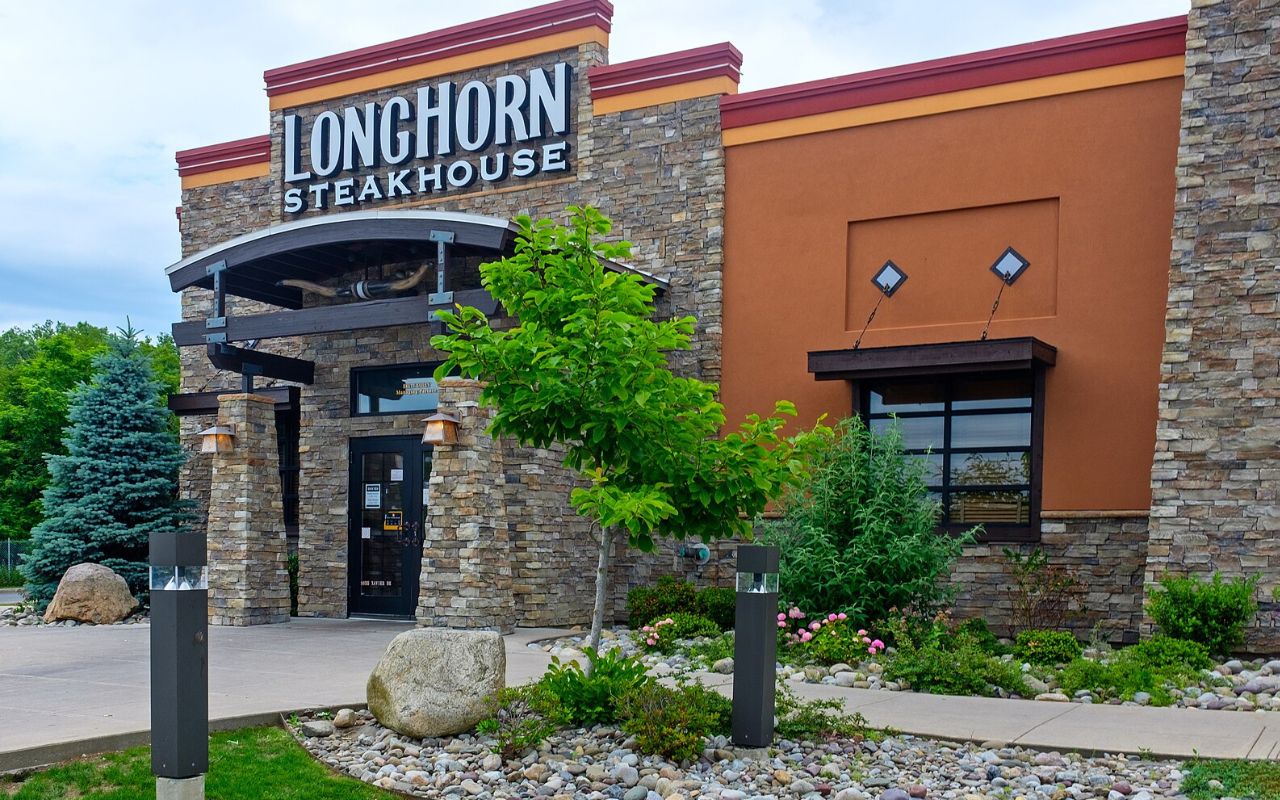 8 Chains Serving America’s Biggest Steaks Right Now – Big Green House