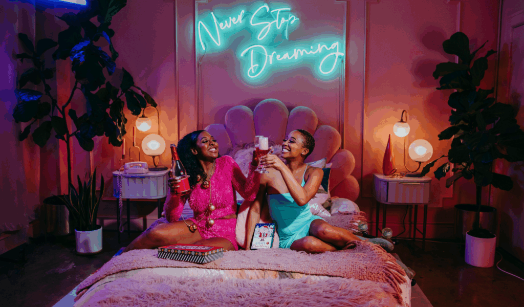 9 Wall Art Ideas for Teen Bedrooms That Might Embarrass Them – Big ...