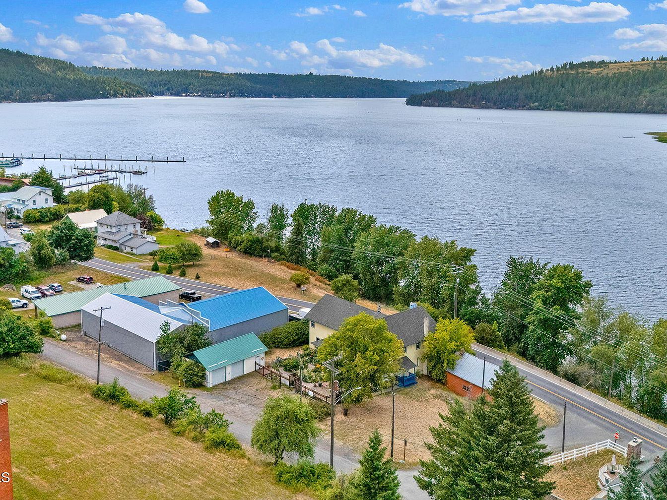 Timeless 1915 Historic Inn in Harrison, Idaho, Boasting Lakefront Views ...