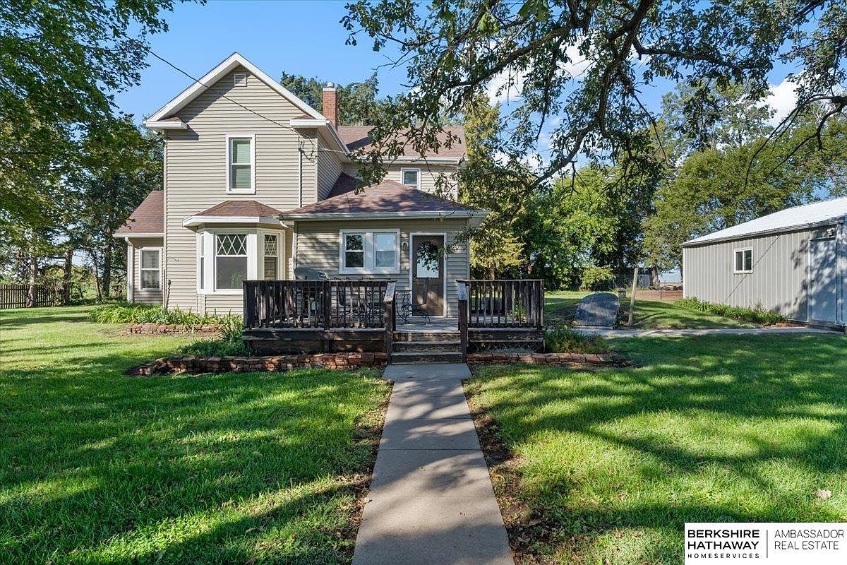 Unique 1903 Farmhouse in Avoca, Nebraska, on 4.7 Acres Featuring High ...