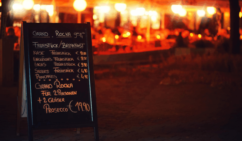 12 Subtle Restaurant Habits That Quietly Signal Class and Income – Big ...