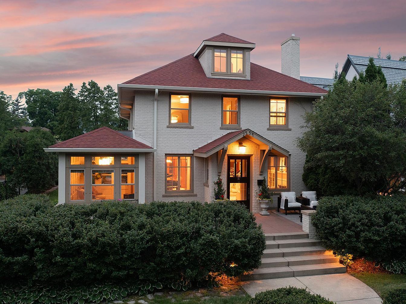 1915 Architectural Masterpiece in Minneapolis Overlooking Lake of the ...