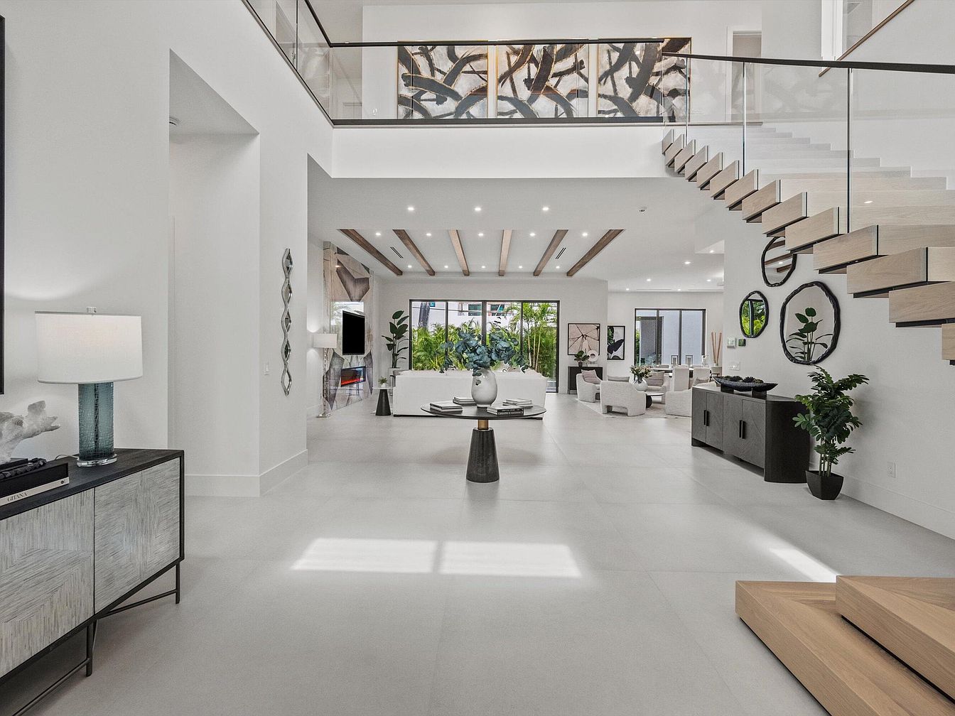 Experience Luxury in Boca Raton, Florida Home Featuring a Mono Stringer ...