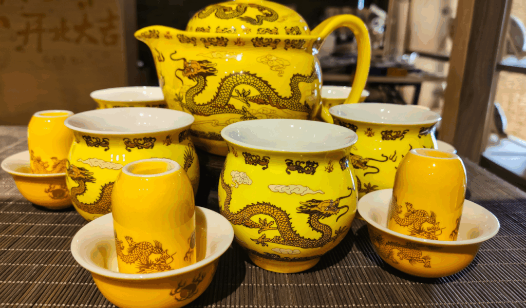 3 Vintage China Sets Worth Thousands That Collectors Still Chase – Big ...