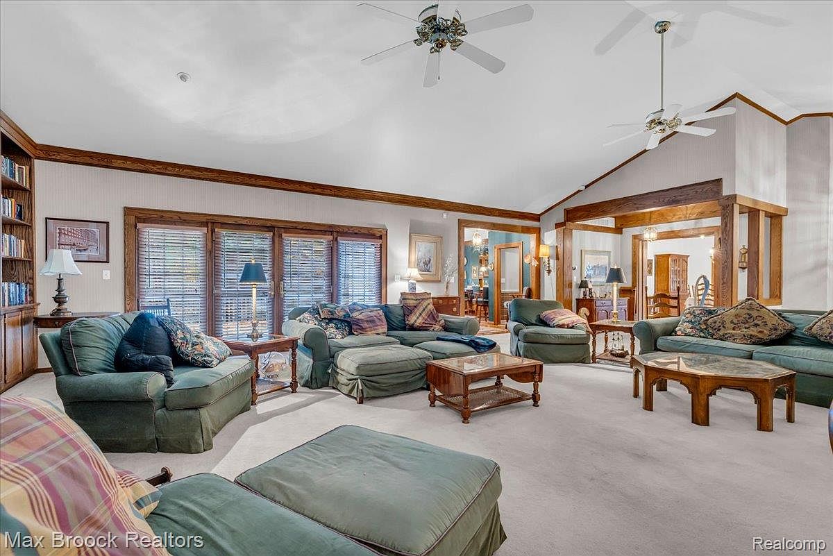 Step Inside a 1910 Gem in Pleasant Ridge, Michigan, Featuring 6 ...
