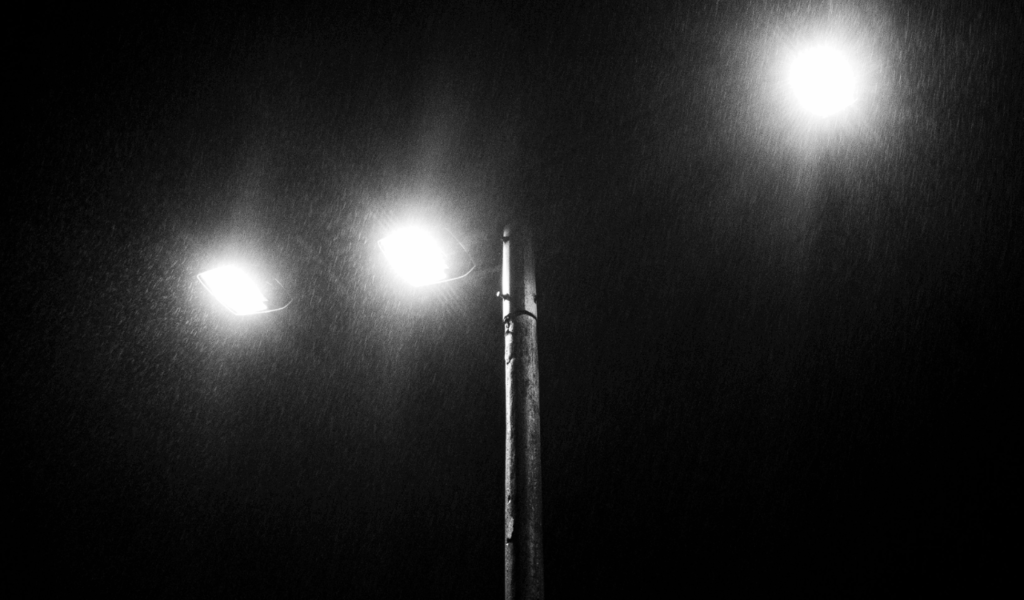 9 Security Mistakes That Make Your Home a Target (Yet People Are Still ...