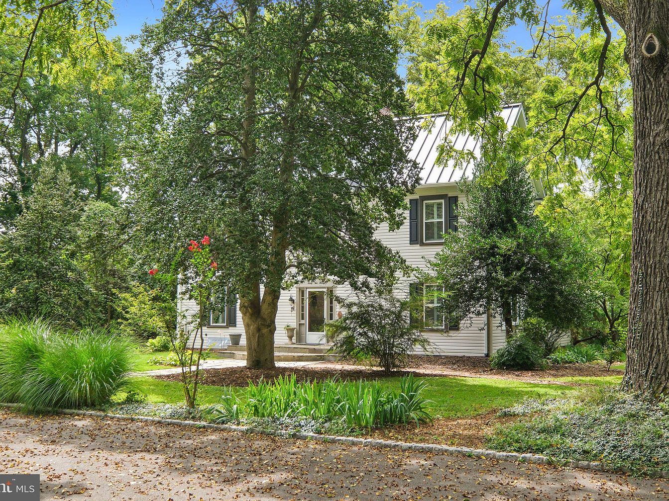 Charming 1900 Farmhouse in Rockville, Maryland with Original Hardwood ...